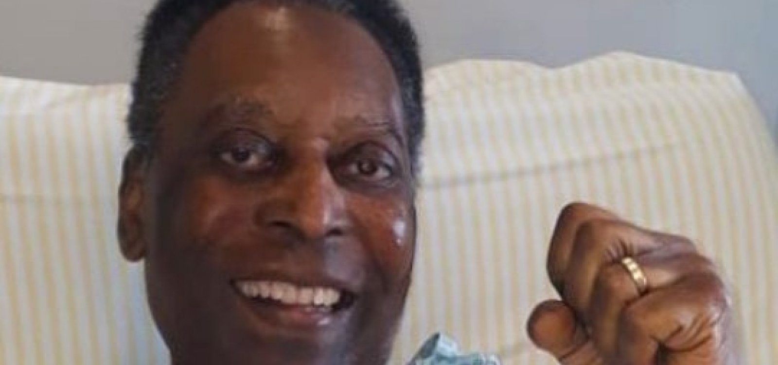 Pelé tranquiliza fãs nas redes sociais após última sessão de ...