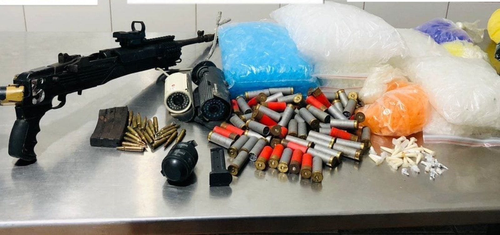Policiais Apreendem Fuzil Granada E Drogas Em Águas Claras Metro 1
