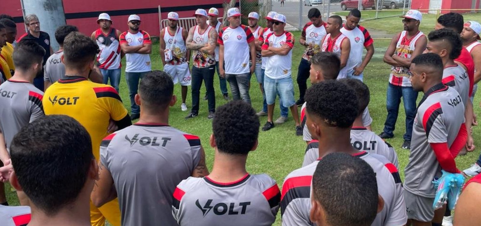 Com pressão da torcida por recuperação, Vitória enfrenta o Manaus neste ... Com pressão da torcida por recuperação, Vitória enfrenta o Manaus neste ...