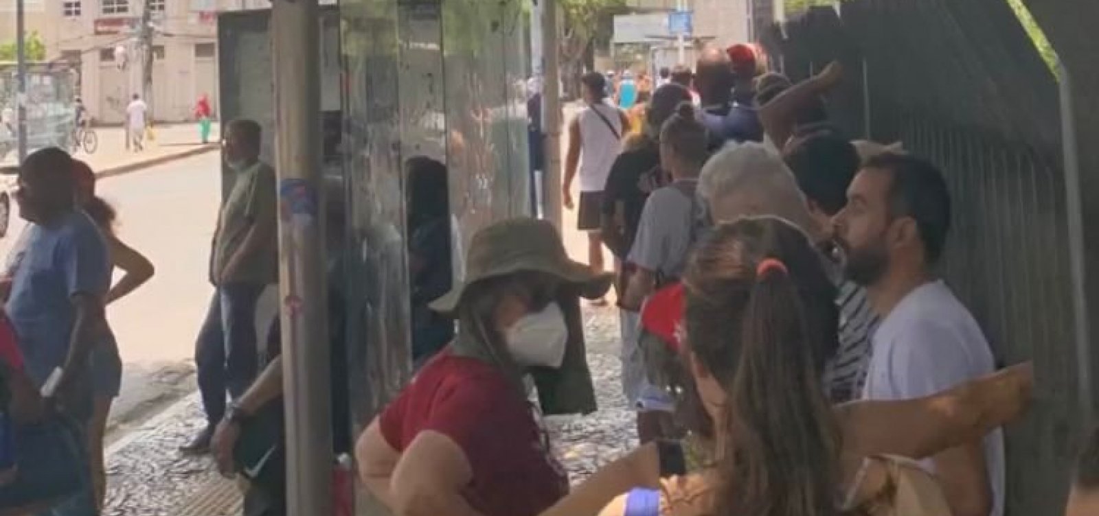 Ingressos para show de Maria Bethânia na Concha Acústica esgotam em menos de 30 minutos - Metro 1