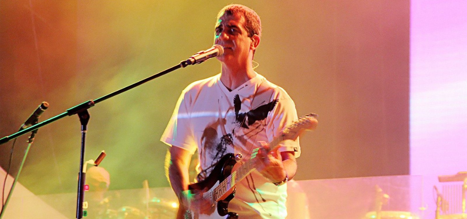 Depois de 20 anos fora do Circuito Osmar, Durval Lelys volta em trio no ...