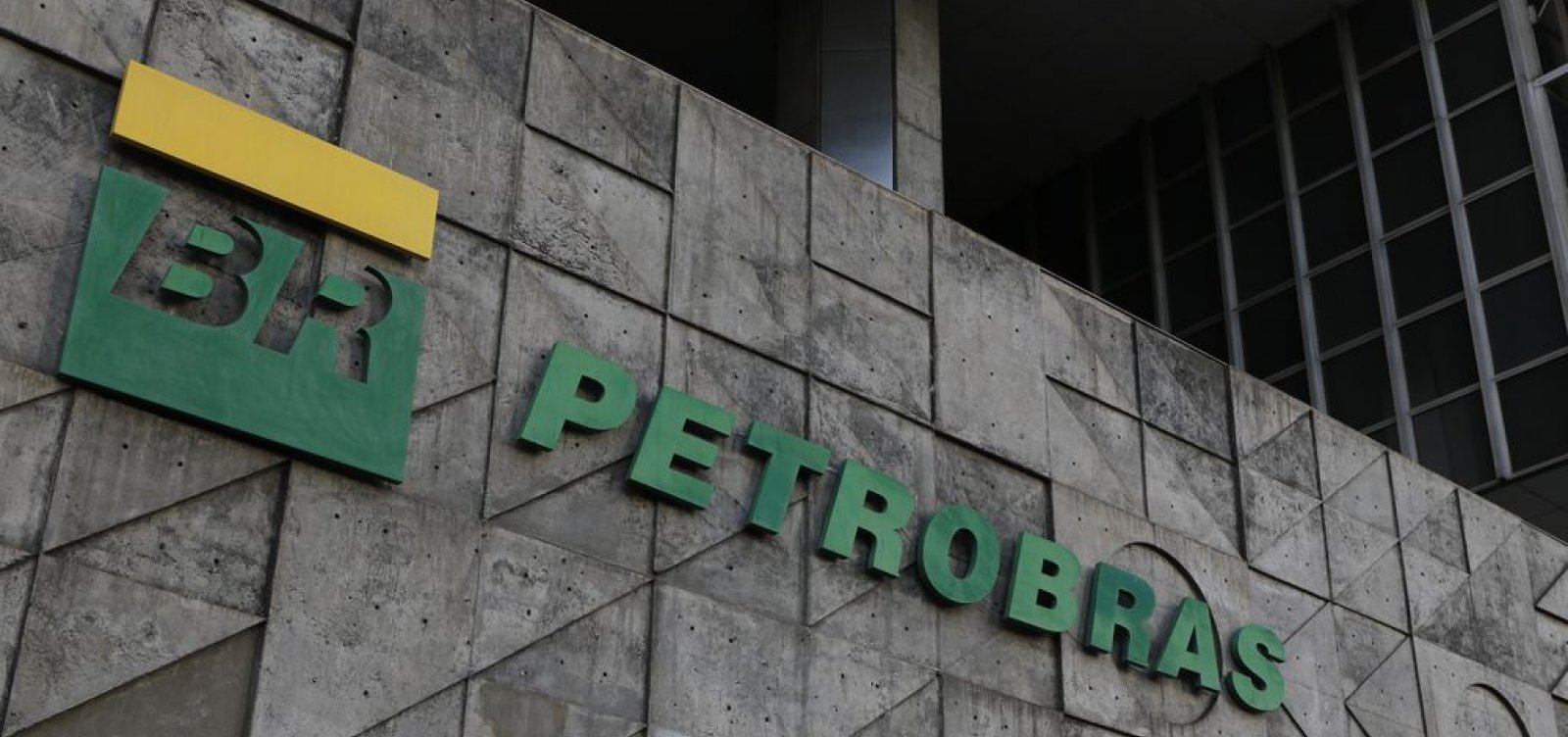 Petrobras anuncia redução do preço do diesel para distribuidoras - Metro 1 Petrobras anuncia redução do preço do diesel para distribuidoras - Metro 1