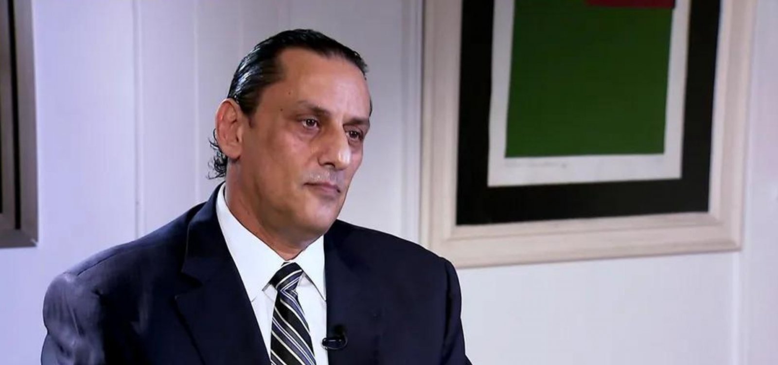 Polícia Federal consegue acessar celulares de Frederick Wassef - Metro 1