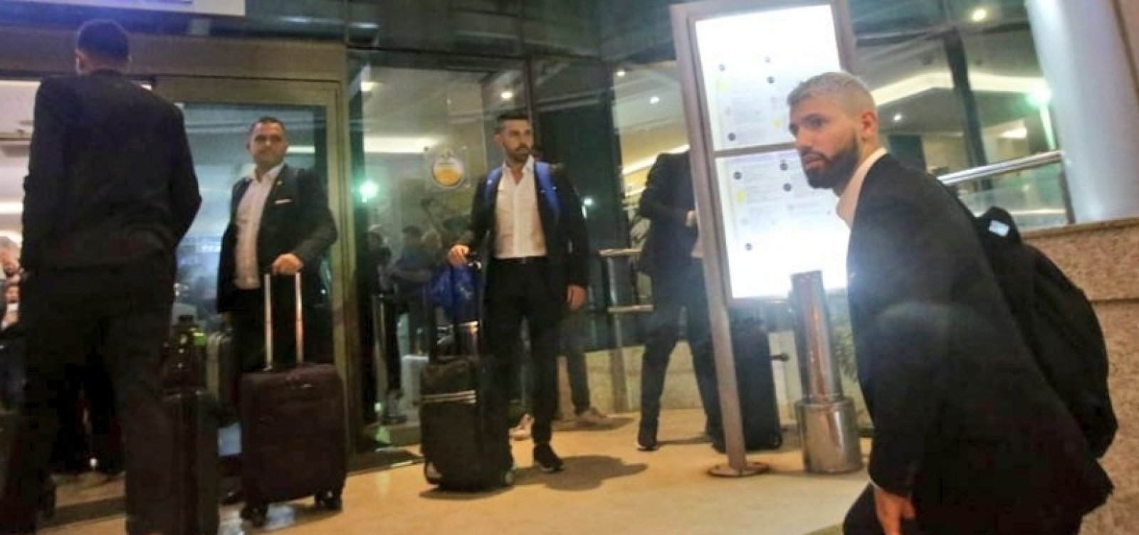 Seleção da Argentina desembarca em Salvador para a Copa América - Metro 1 Seleção da Argentina desembarca em Salvador para a Copa América - Metro 1